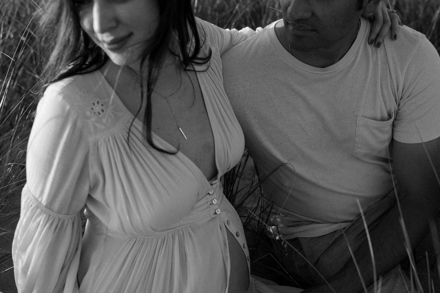 Sandy Hook Sunset Maternity Session - Anais Possamai Photography