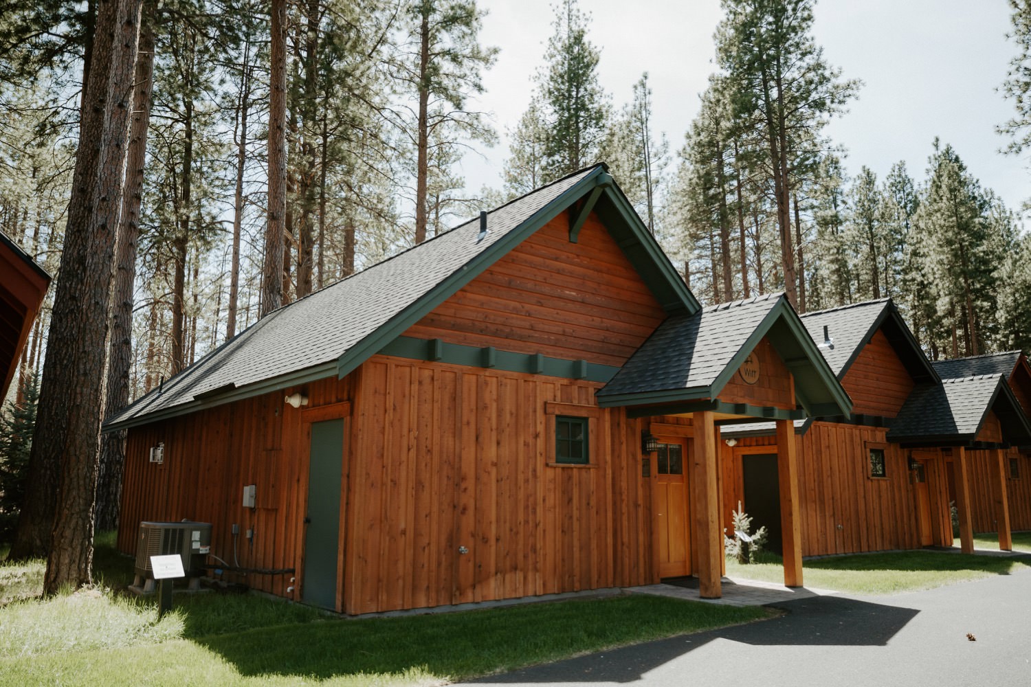 A Spring Five Pine Lodge Elopement - Anais Possamai Photography